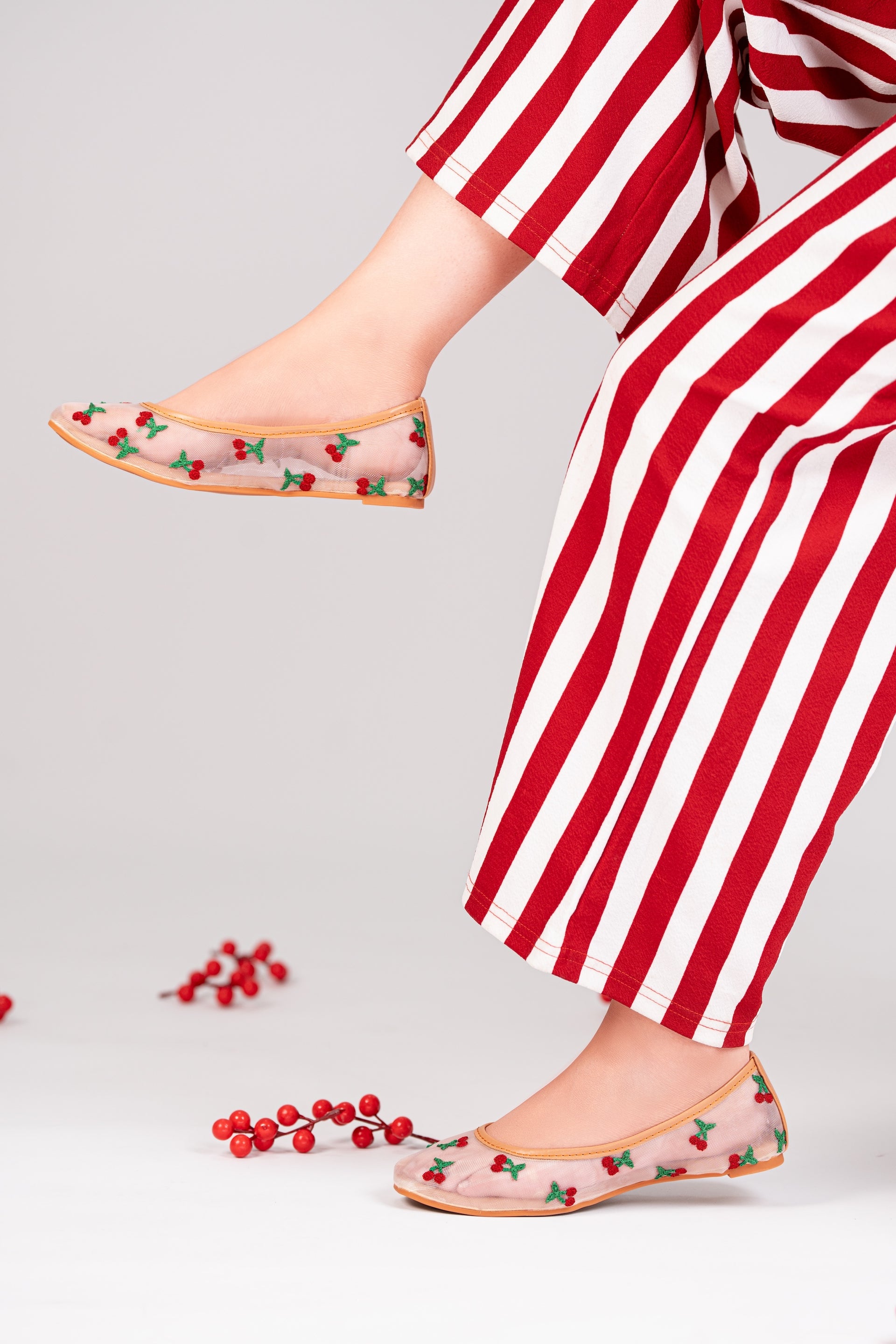 Fuchsia Shoes: Artisanal, Sustainable Women's Jutti Ballet Flats ...